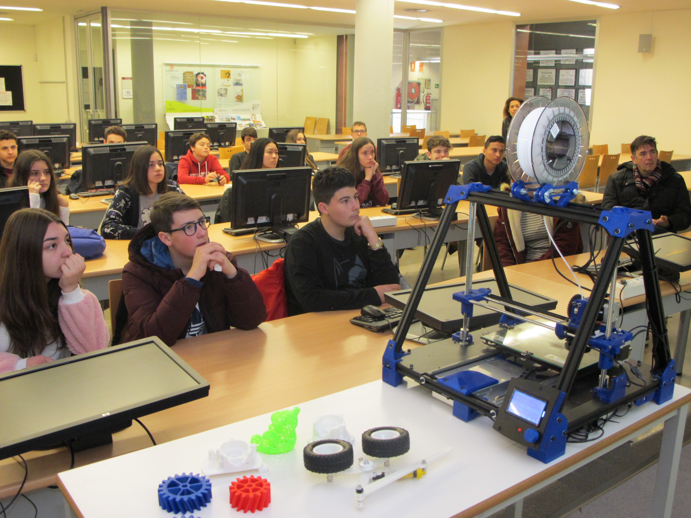 Jornada STEM a l'EPS adreçada als alumnes de l’INS Gili i Gaya